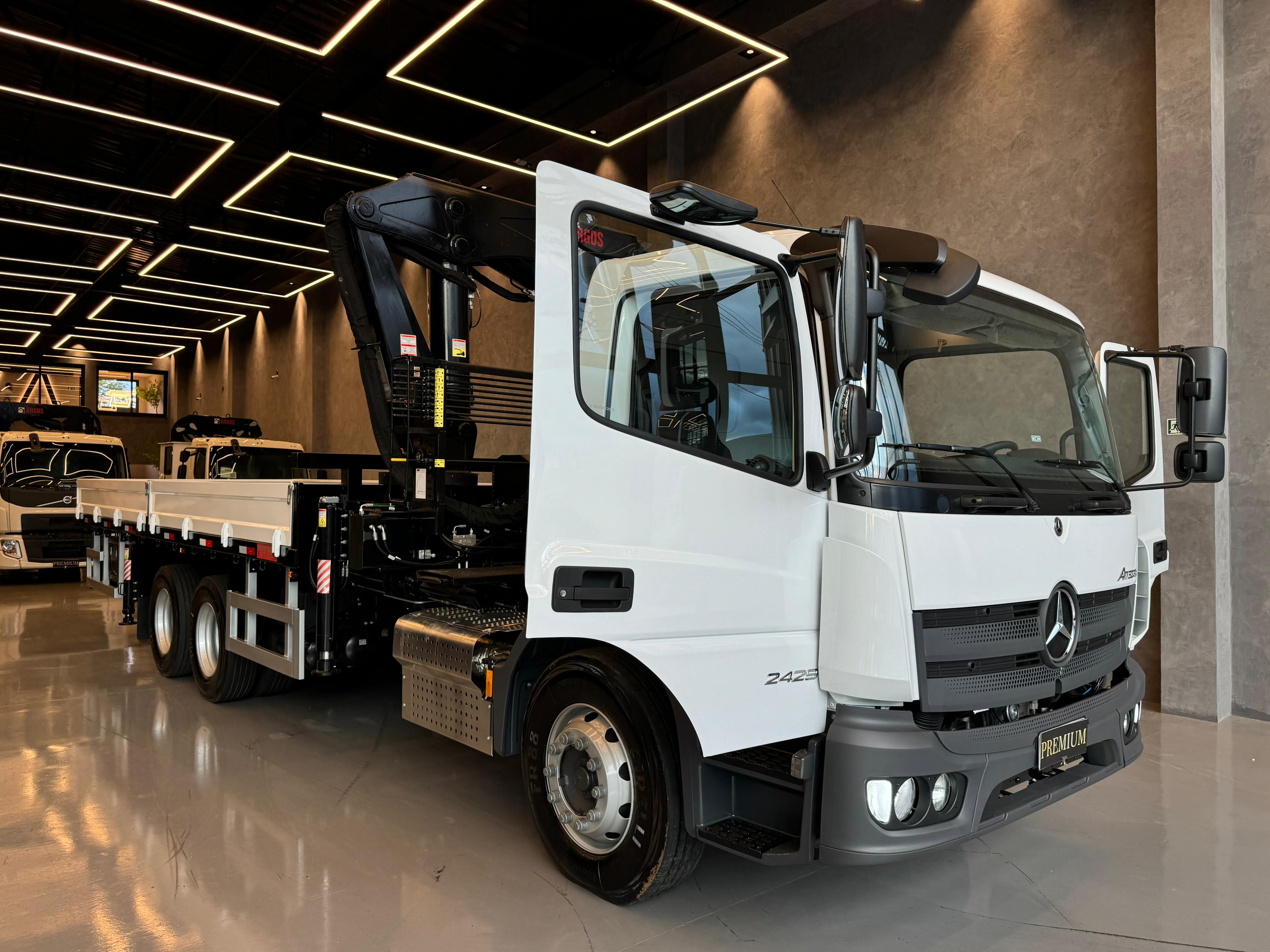 MERCEDES BENZ ATEGO 2429